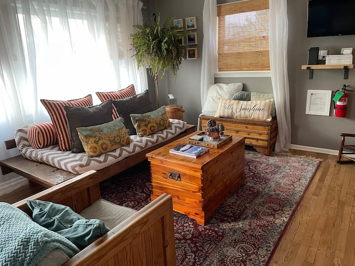 Beach Bum Bungalow (Dog Friendly) - Cape May, NJ