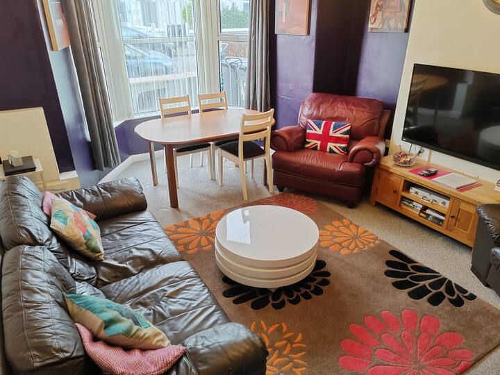 Central Llandudno. Self-catering.pets Welcome. - North Wales