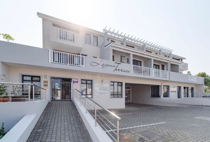 Centrally Located Apartment Close To Waterfront - Knysna