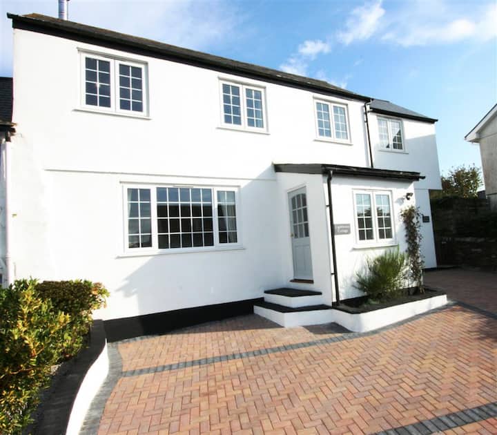 Lighthouse Cottage, Explore The Dramatic Coastline - Newquay
