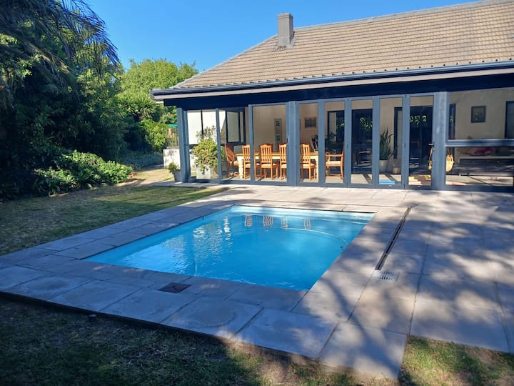 Your Ideal December Family Holiday In Golden Acre - Somerset West