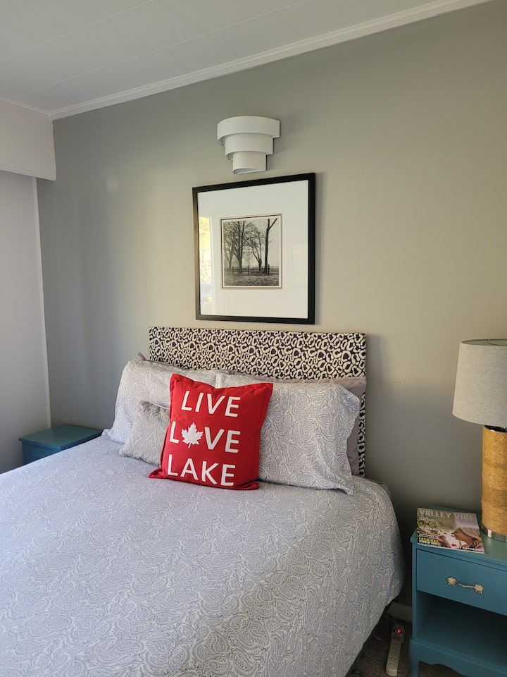 5 Star Alberni Inlet Trail Room With Queen Bed. - Port Alberni