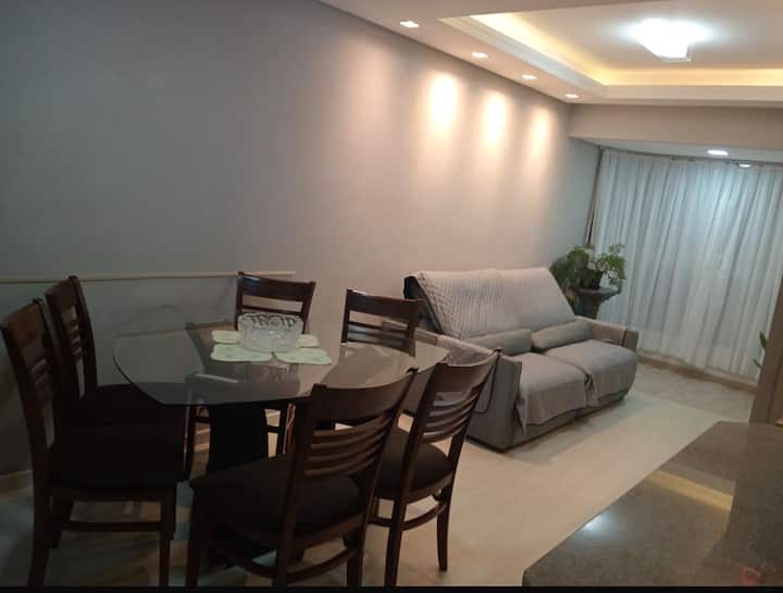 Apto Quadra-mar • 2 Quartos • Garagem • Centro Bc - Balneario Camboriú