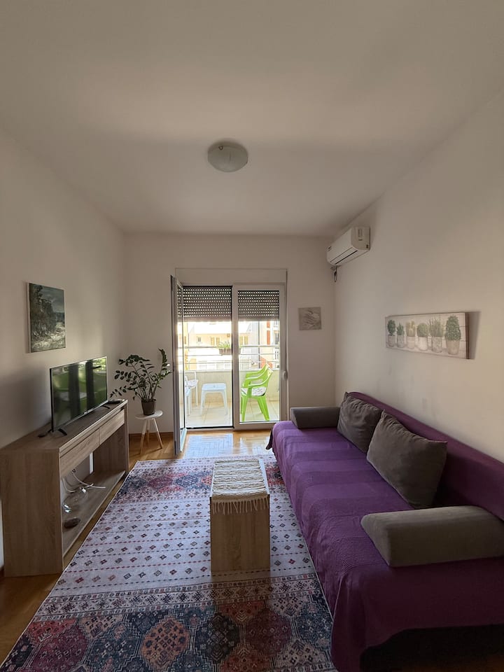 Spacious Cozy Apartment With Private Garage - Budva