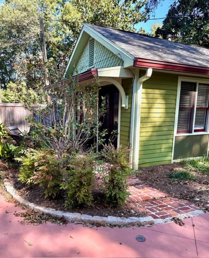 Avail. Long Term!! Charming Cottage Inman Park - Atlanta, GA
