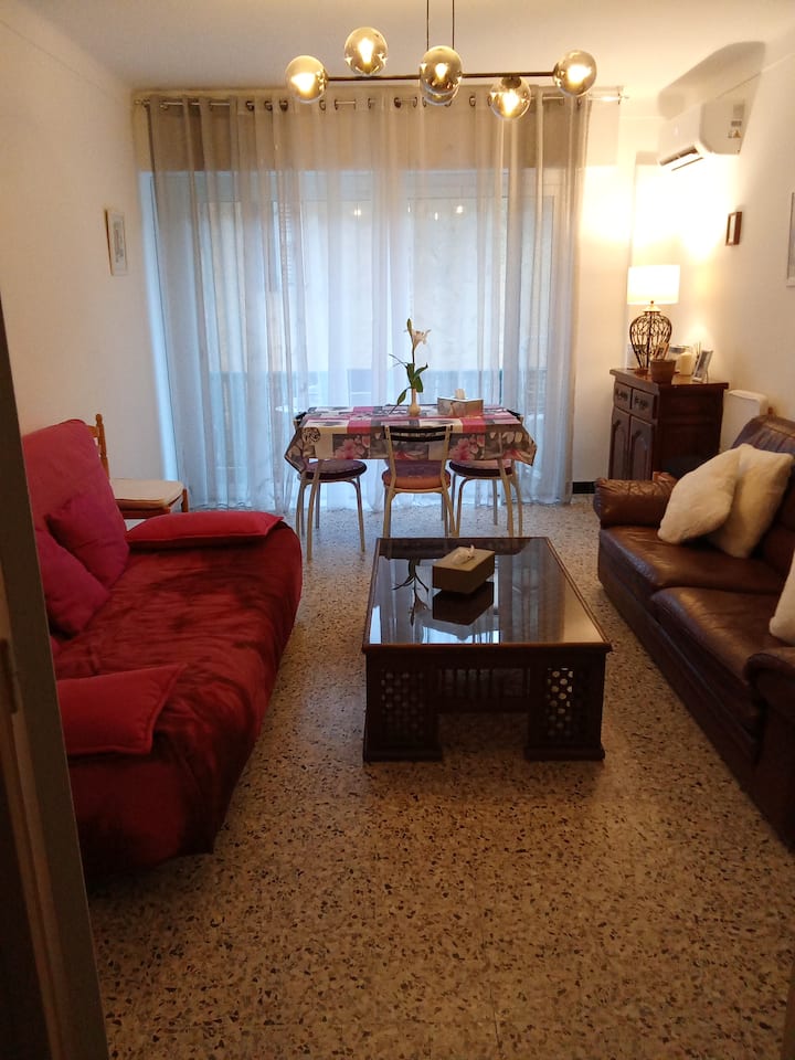 Appart - Plein Centre Ville - 500m Des Plages - Fréjus