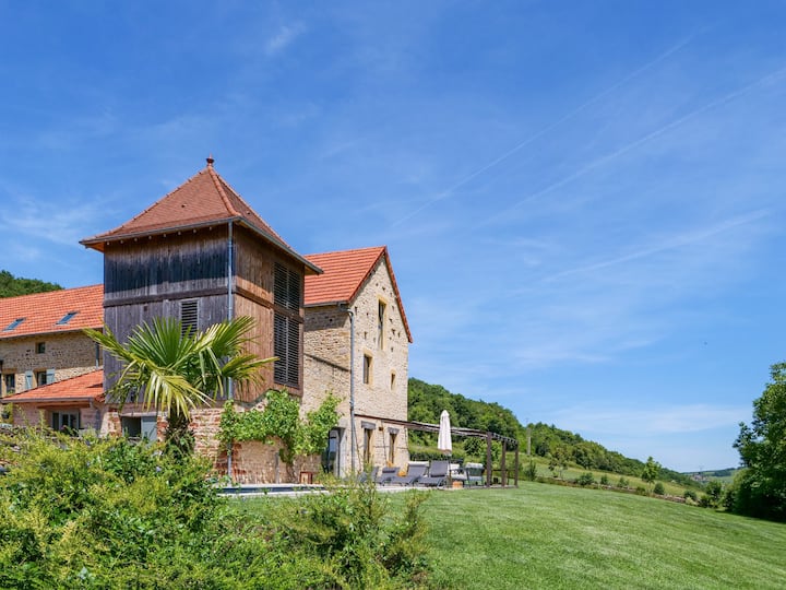Au Puits Doré, Gîte Avec Piscine à 10 Min De Cluny - Cluny