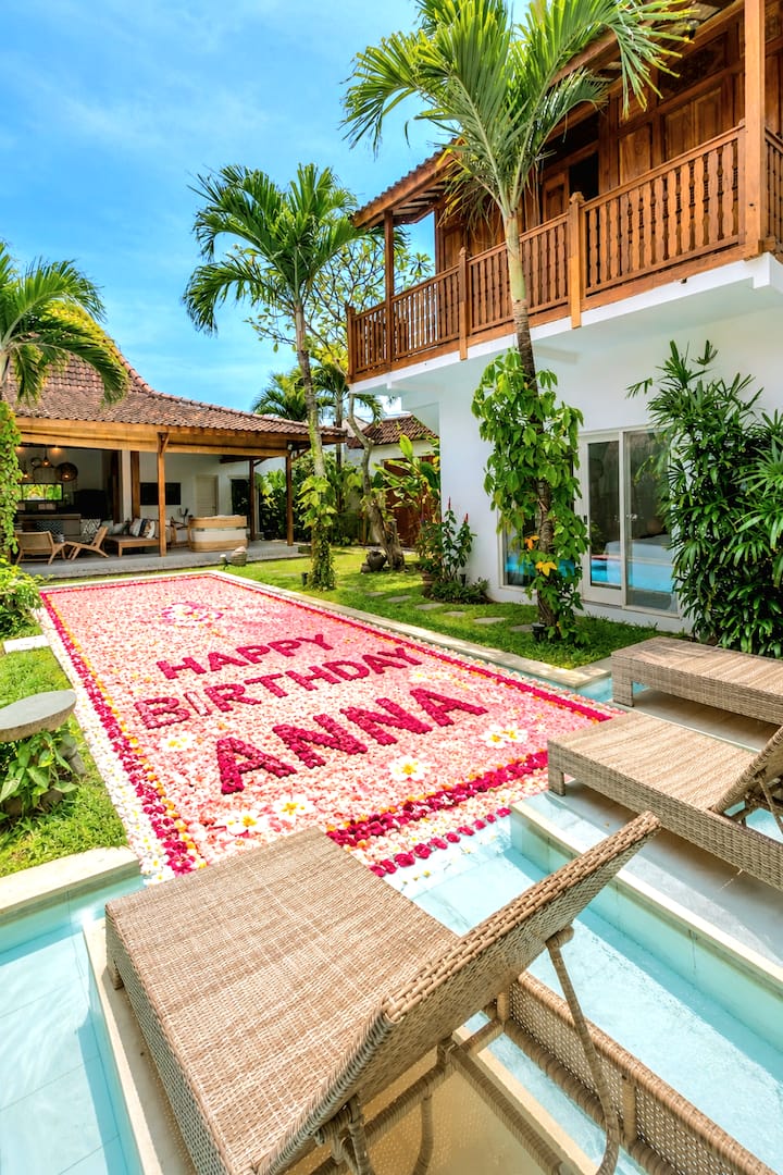 ️ 300m Van Het Strand I Heart Of Seminyak I 14m Zwembad I Jacuzzi I Personeel I 14 Pax - Kuta