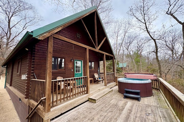 Secluded Cabin With New Hot Tub - Seven Bends State Park, Woodstock