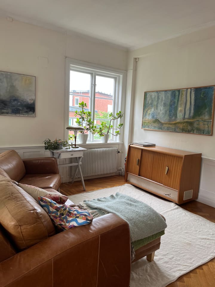 Stor Våning I Jugendvilla Centralt I Falun. - Falun