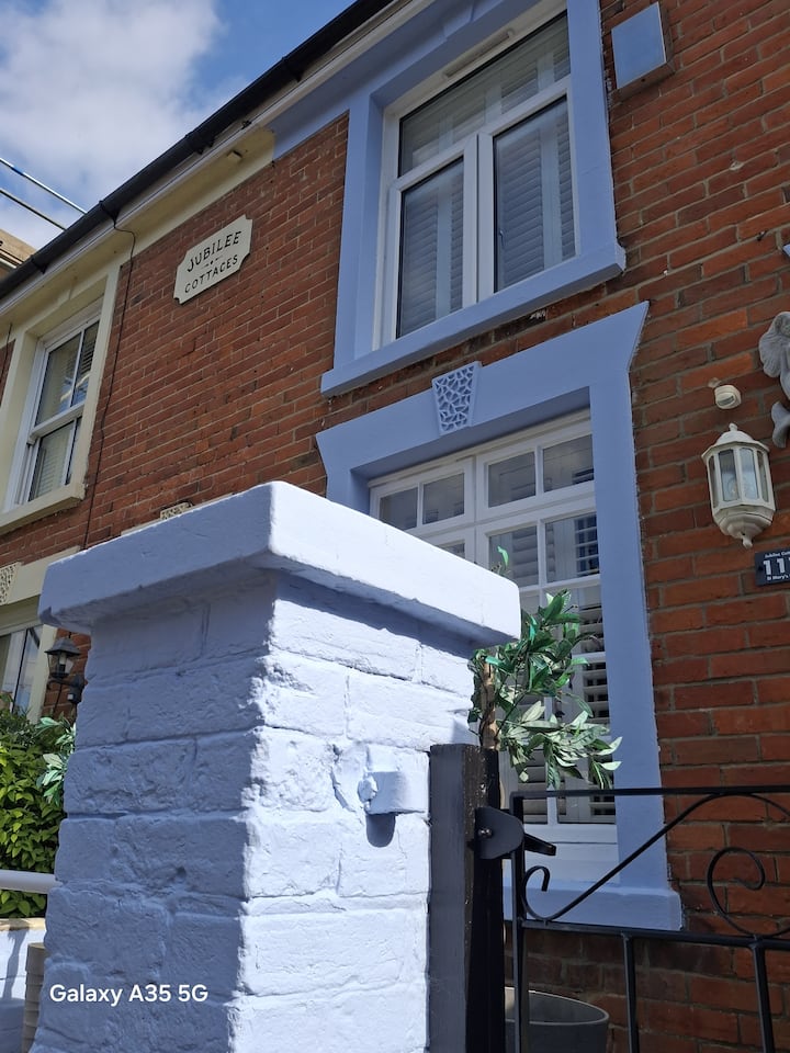 Central, Sun Facing Garden 2 Baths Ferry Discount! - Đảo Wight