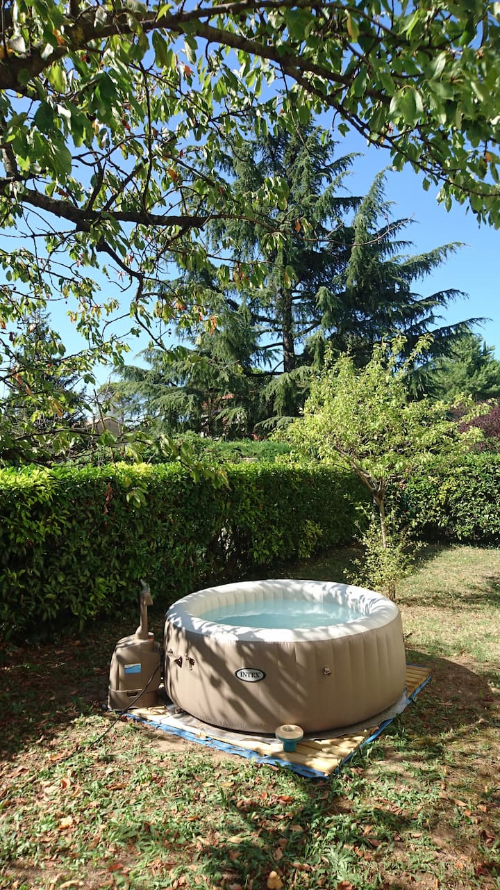 Rez-de-jardin Serein  Climatisé Parking Clos & Spa - Montélimar