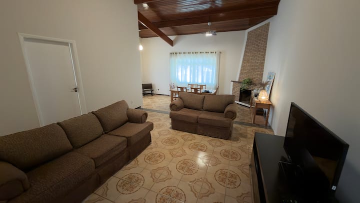 Melhor Localização Em Atibaia! Lareira E Piscina - Atibaia