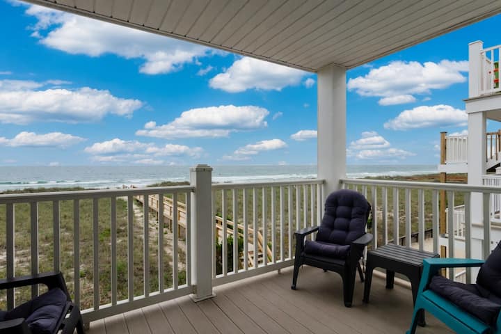 2 Br Oceanfront Condo Perfect For Relaxing - C044 - Carolina Beach State Park, Carolina Beach
