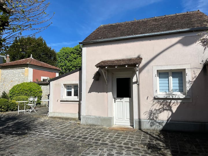Maison Avec Terrasse, à Proximité Parc Du Château - Fontainebleau