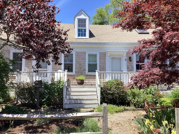 Provincetown  West End 1 Bedroom Condo W/ Parking! - Provincetown, MA