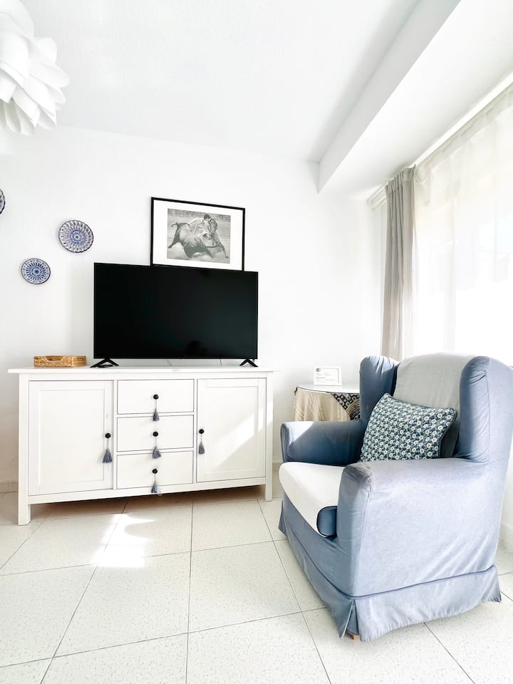 Apartment With Sea Views In Benal Beach/702 - Benalmádena