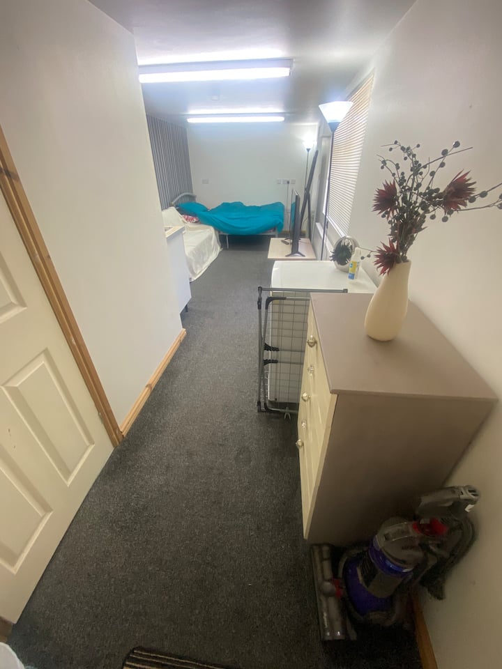 Detached Private Guest Room En-suite & Smart Tv - Preston