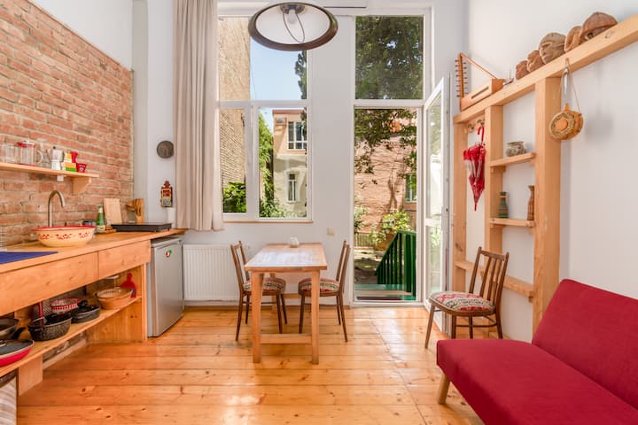 Guesthouse In Old Town - Tbilisi