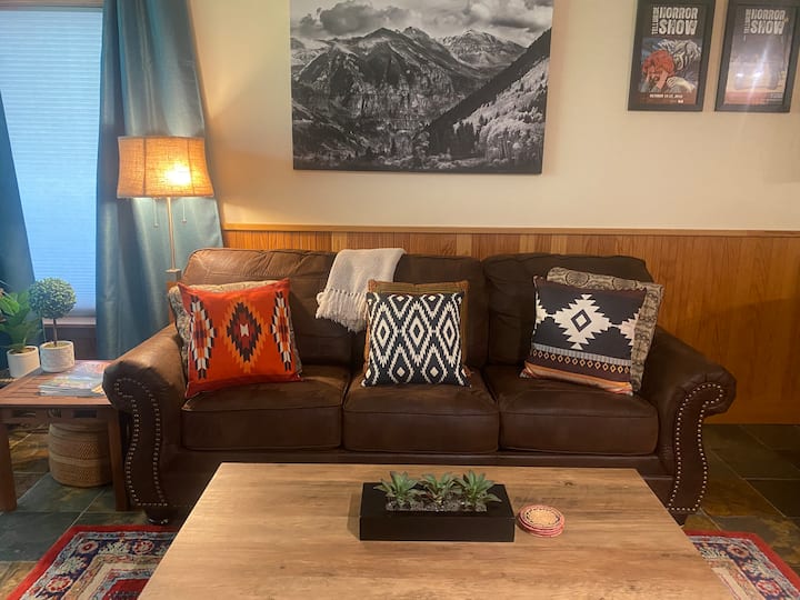 Creekside Views, 1st Floor In Telluride Town King - Telluride, CO