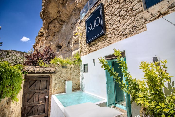 Xuq Hotels - Cave Suite Tha - Alcalá del Júcar