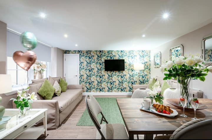 City Centre 10 Person Apartment- Rodney Street - Liverpool