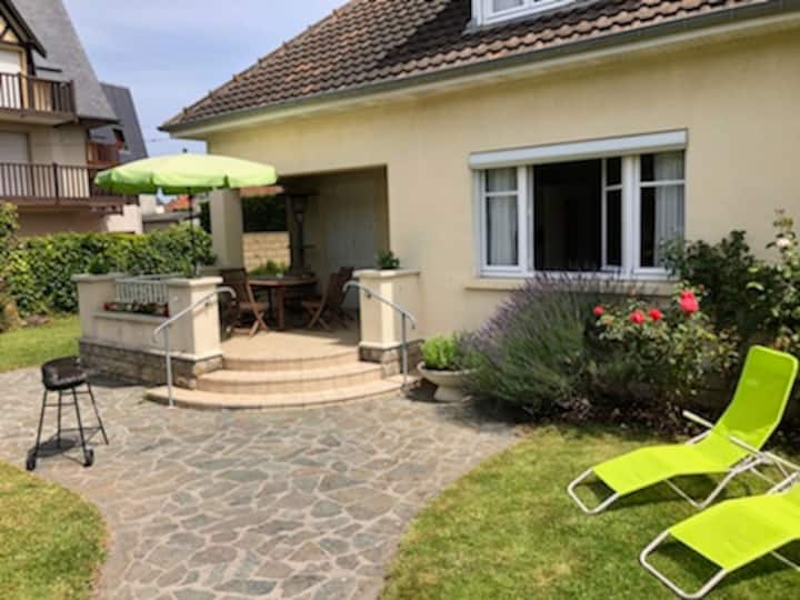 Maison 4 Personnes Quartier Très Calme - Cabourg