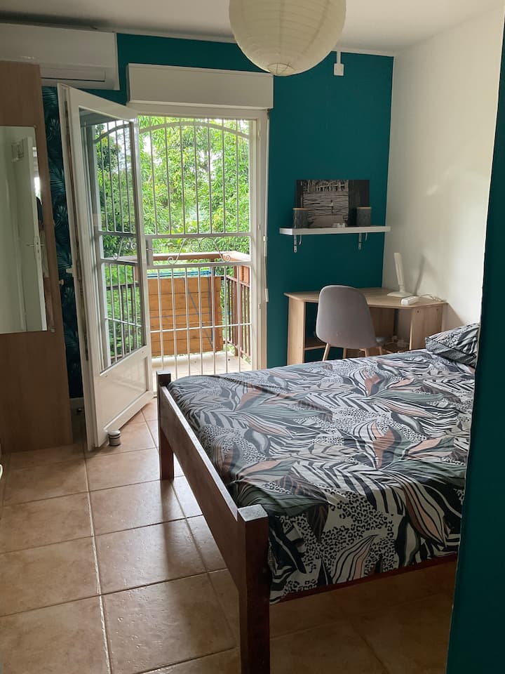 Chambre Dans Appartement Partagé - Mayotte