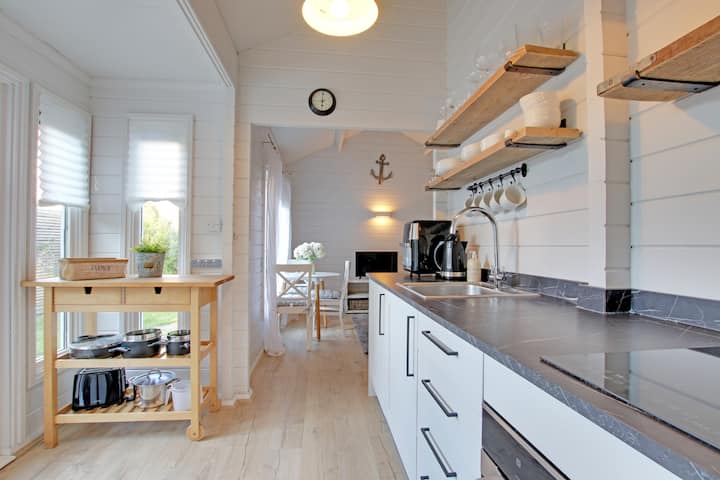 The Croft - 2 Bedroom Log Cabin In The New Forest - Isle of Wight