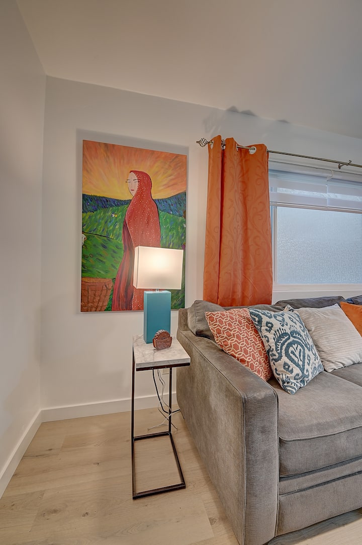 Steps From Tacos, Brews & More + King Bed! - Long Beach, CA