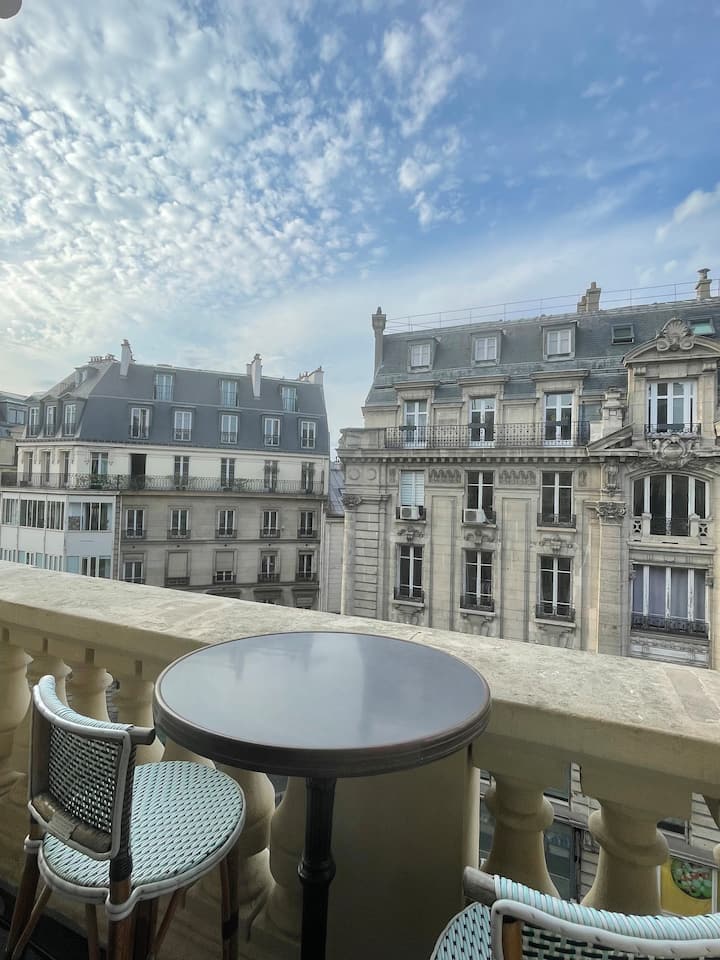 Spacious 3 Bedrooms Family Flat With Balcony - Paris