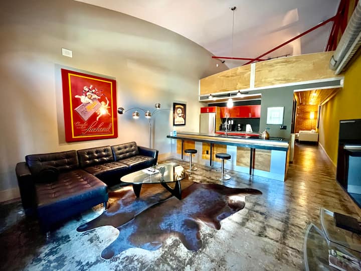 Hangar Lofts+005 ~ Couples Getaway! - Columbia, SC