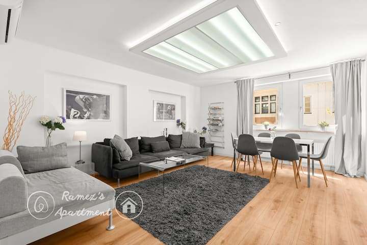 Stylish 4 Bedroom Apartment Close To Marienplatz - Munich