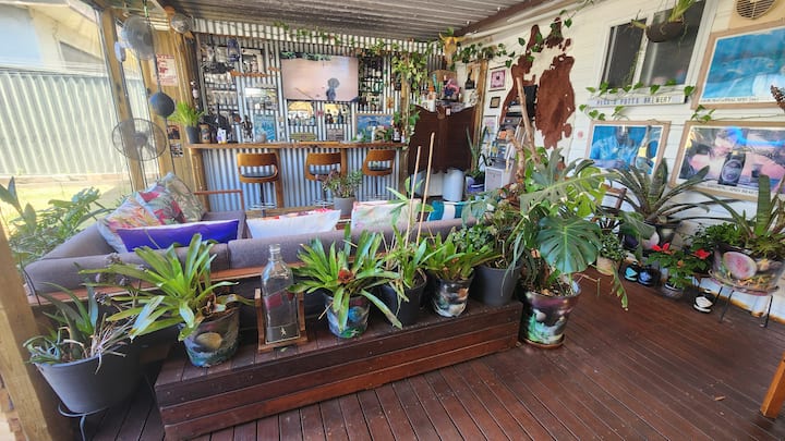 Suburban Bush Retreat Guest House - Sydney