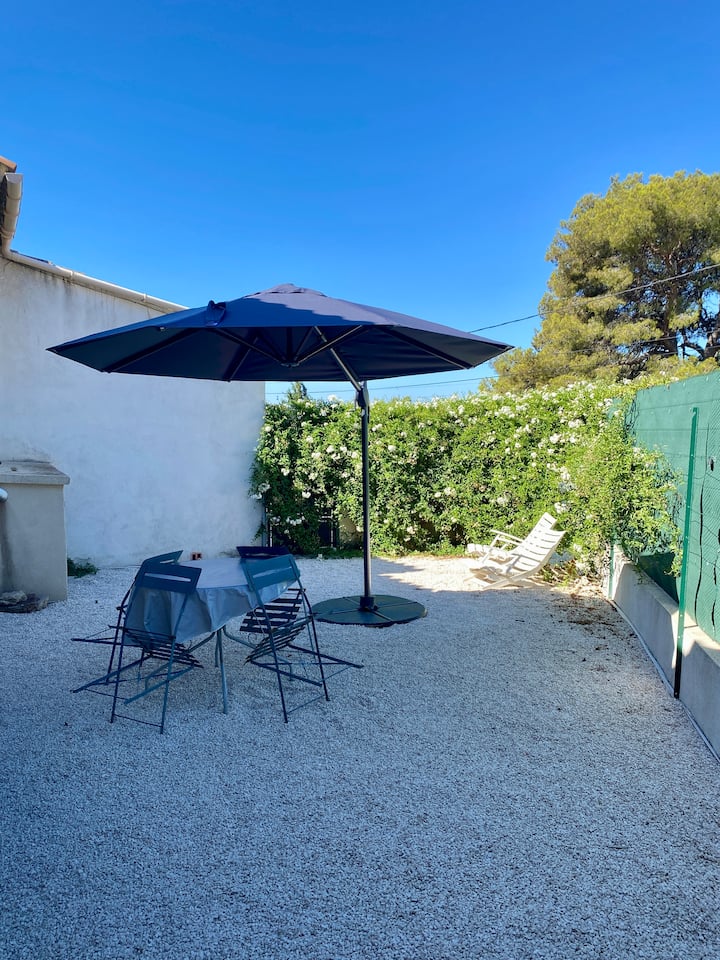 Charmant T2, Wifi, Clim, Parking, Proche Mer - Sanary-sur-Mer