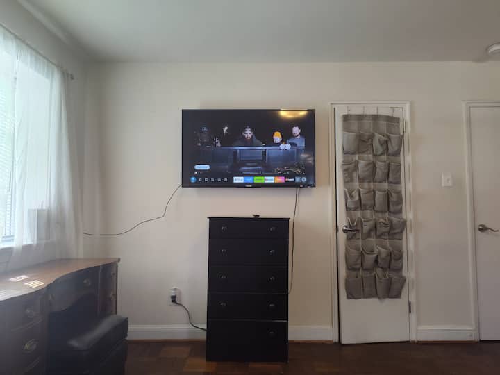 One Large Bedroom In A Two Bedroom Apartment - Washington, D.C., DC