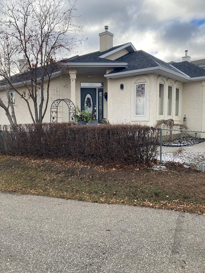 Gateway To Rockies - Okotoks