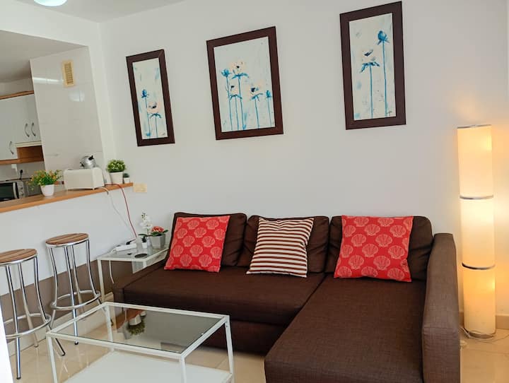 Acogedor Y Céntrico Apartamento Junto A La Playa - Nerja