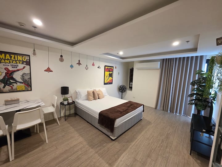 New Modern Unit Alabang Las Pinas Unit 5 - Las Piñas