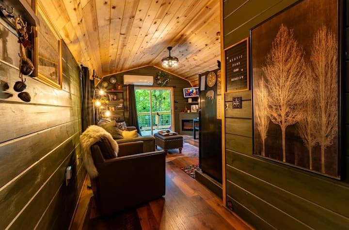 Mystic Pond Cabin-dark History! - Summersville, WV