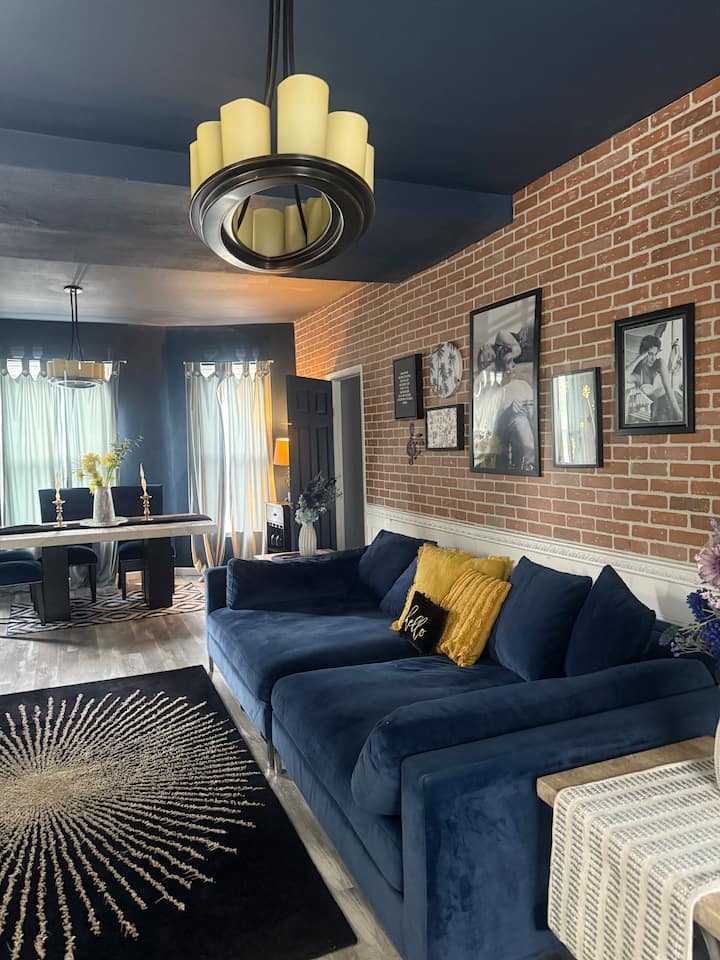 Downtown Blues Hot Tub 3/1 W A Beautiful Garden - Van Buren State Park, Van Buren