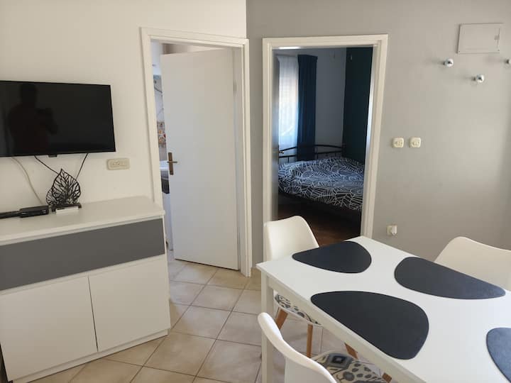 Turanj - Apartman - Sveti Filip i Jakov