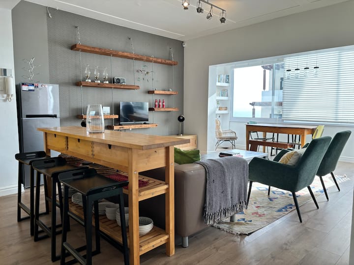 Cosy Ocean View Apartment - Cape Town