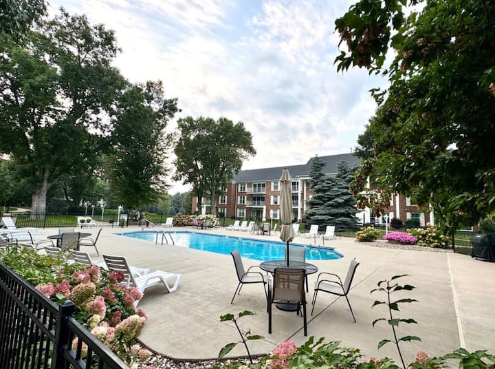 Monthly Rental—underground Parking & Outdoor Pool - Sioux Falls, SD