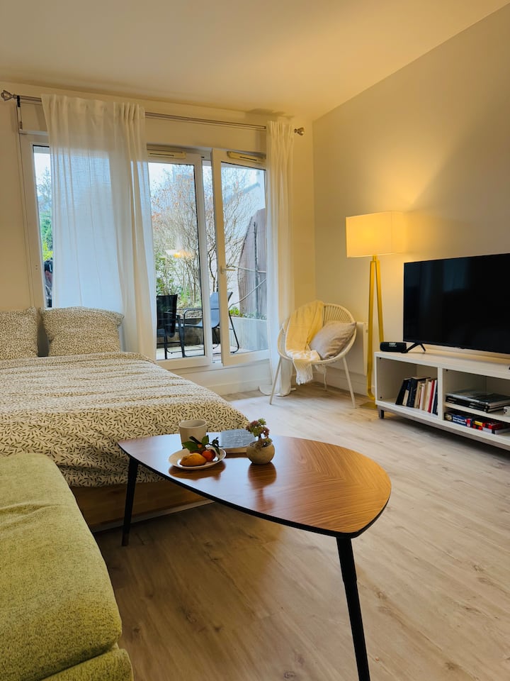 The Lucky Garden: Where Peace Meets Paris - Courbevoie