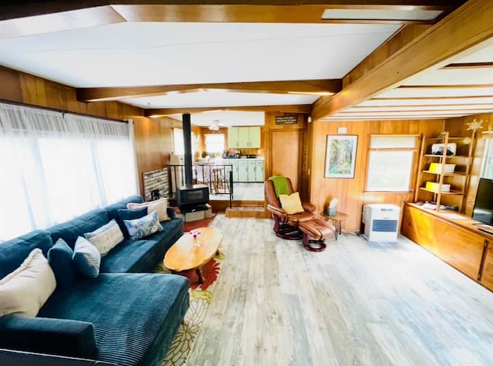 Hunter Valley Redwoods Mobile With Wood Stove - Redwood National Park, Klamath