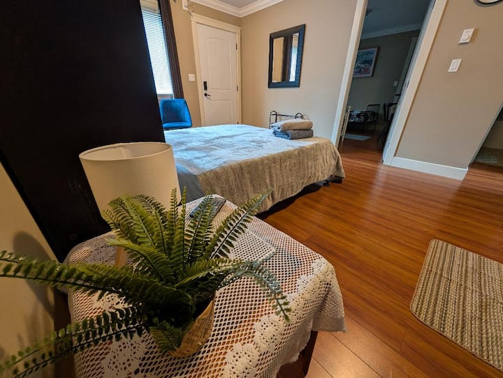 2 Rooms & 3 Beds With Private Entry & Kitchenette - ラングフォード