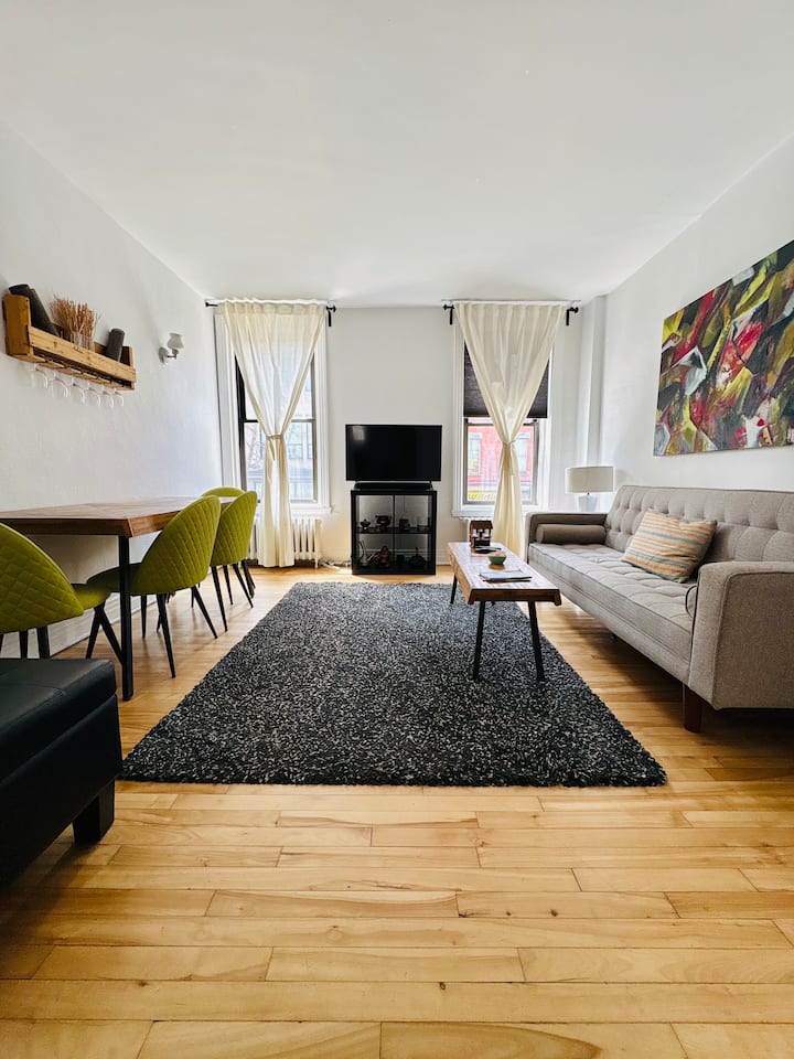 2br Prime Location! Charming•bright•deck•ac•parkg$ - Laval, Quebec, Canadà