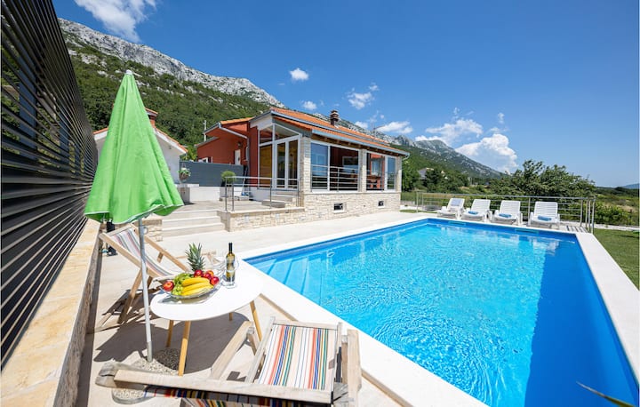 Stunning Home In Dubrava With Sauna - Omiš