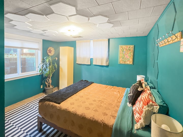 Jungle Room – Boho Summer Vibes Near Trails & Tow - Bozeman, MT